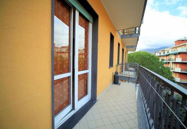 Giardini 13 Int 14 - One Bedroom Apartment, Sleeps 6 - Albenga