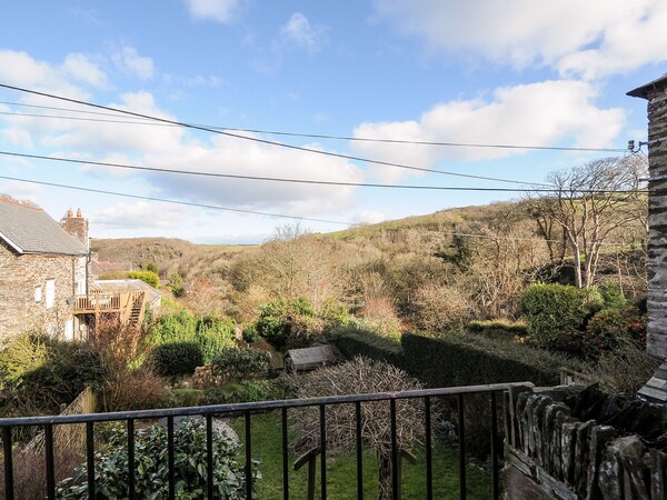 Lowen Cottage, Pet Friendly, Character Holiday Cottage In Boscastle - Port Isaac