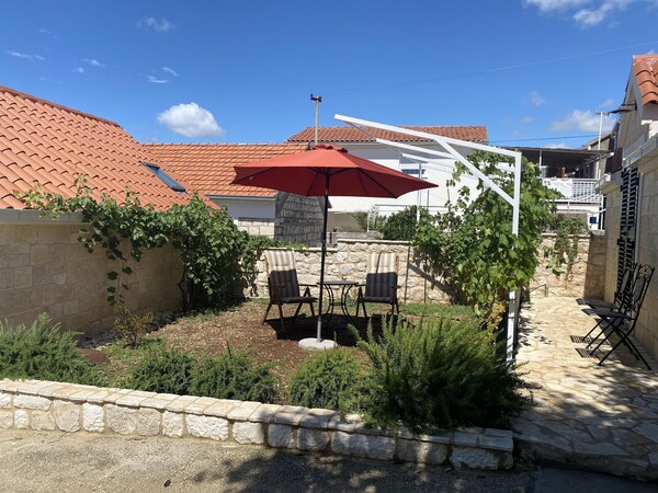 House Little Flower 2 (99443-k1) - Okrug Gornji (Ciovo) - Trogir