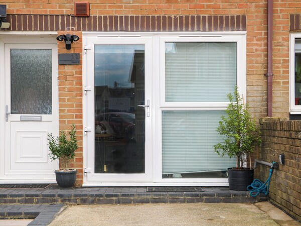 Beach Retreat, Romantic, Character Holiday Cottage In Seaford - Seaford