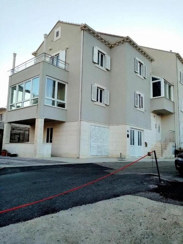 One Bedroom Apartment With Terrace Dubrovnik (A-21248-a) - Dubrownik