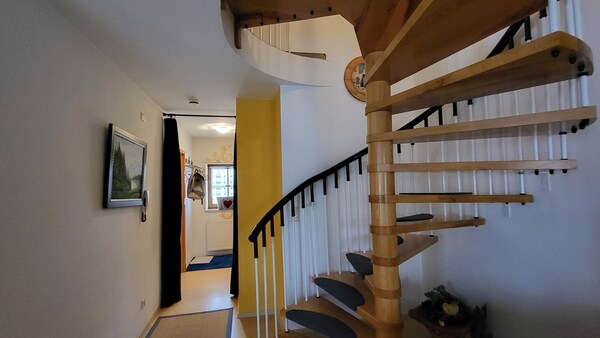 Ferienwohnung "Flora" - Roßhaupten