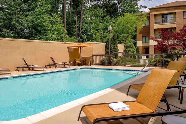 Short Drive To Raleigh-durham Int'l Arpt! 3 Pet-friendly Units, Free Parking! - Chapel Hill, NC