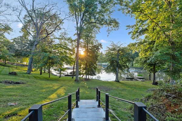 Lake Front Beauty North Of Nashville - Gallatin, TN