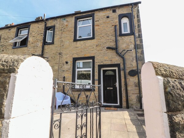 Bridge End, With A Garden In Skipton - Skipton