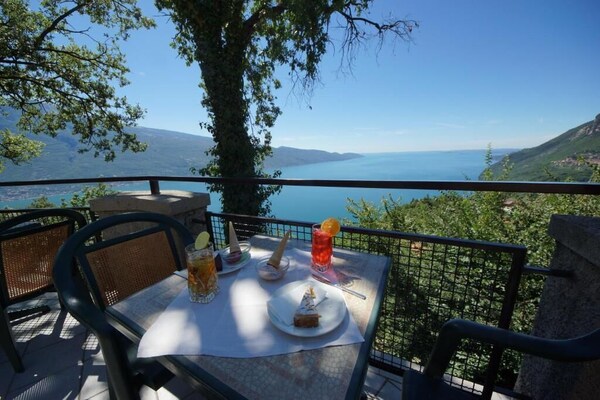 Residenz La Rotonda Zweizimmer-wohnung Bilo Für 4 Personen - Limone sul Garda