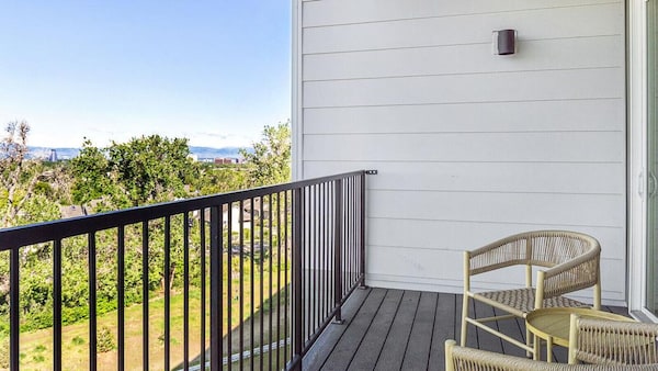 Landing At High Line Pointe - 2 Bedrooms In Indian Creek - Denver, CO