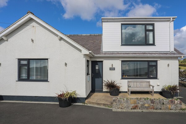 Porth Ewyn, Pet Friendly, Country Holiday Cottage In Trearddur Bay - Trearddur Bay
