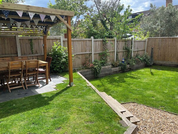 Charlotte Cottage -  With Feature Log Burner - Sandbanks
