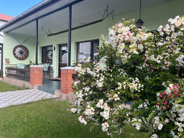 2-raum-bungalow Mit Terrasse/links (50m², Max.2 Pers.+1 Ki.) - Bungalow Am - Neubukow