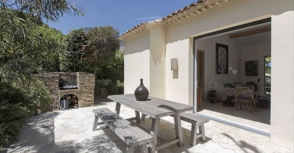 La Villa Bleue - Drei Schlafzimmer Wohnung, Schläft 6 - Saint-Tropez