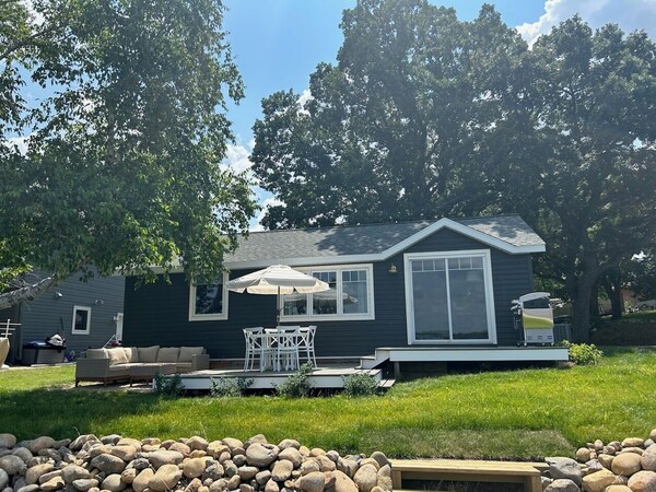 Fox Cottage, Beautifully Renovated George Lake Cottage, Miles From Spicer - Minnesota
