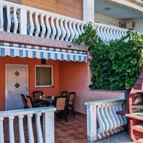 One Bedroom Apartment With Terrace Vir (A-22630-a) - Vir