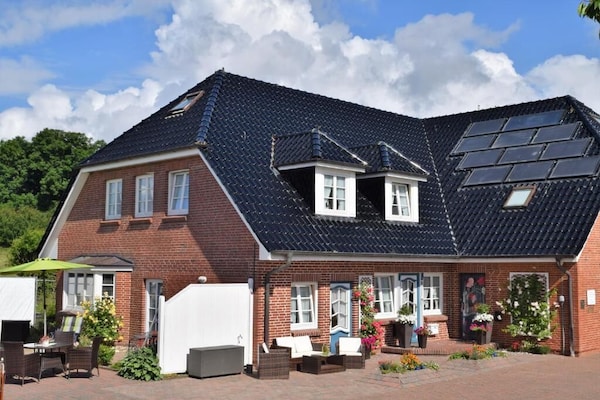 Ferienwohnung Lille Peer, 45qm, 1 Schlafzimmer, 1 Wohn-/schlafzimmer, Max. 4 Personen - Dagebüll