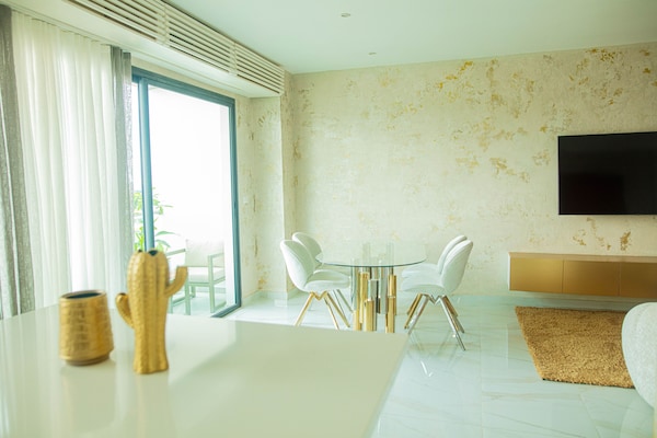 Dubai-inspired 1 Bedroom Executive Flat - Abidjan