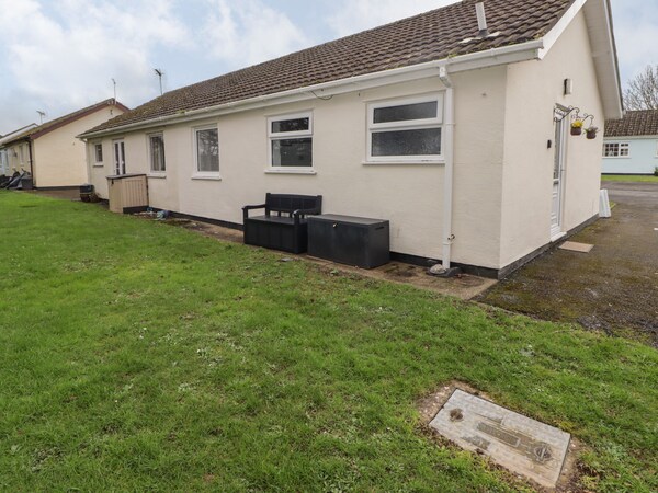 13 Gower Holiday Village, Pet Friendly, With A Garden In Scurlage - Rhossili