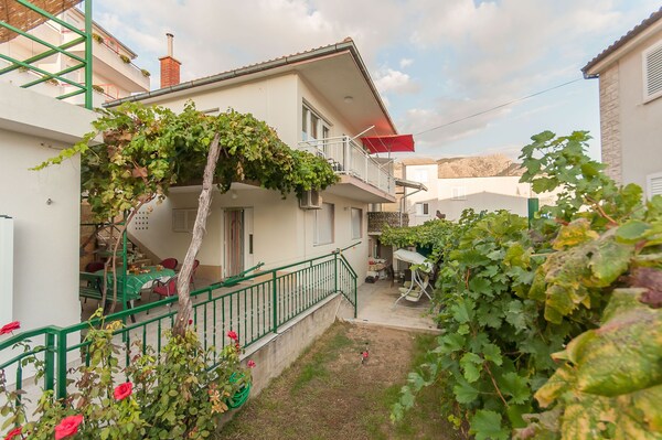 Ferienwohnungen Neda (99311-a4) - Omis - Dugi Rat
