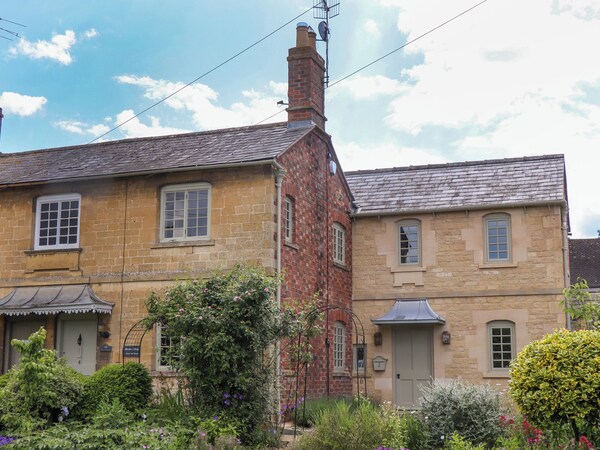 Blossom Cottage, Pet Friendly, With Open Fire In Chipping Campden - Chipping Campden