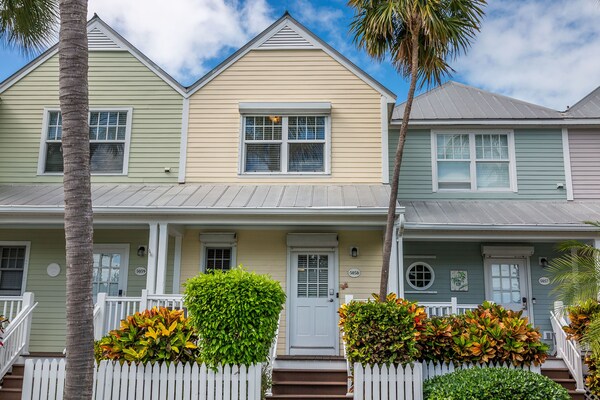 Stunning Waterfront Two-story Villa In Duck Key! - Long Key, FL