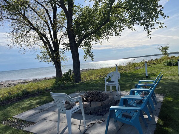 Stunning  Lakeview Cottage @Sherkston Shores Resort And Camp Ground. - Crystal Beach