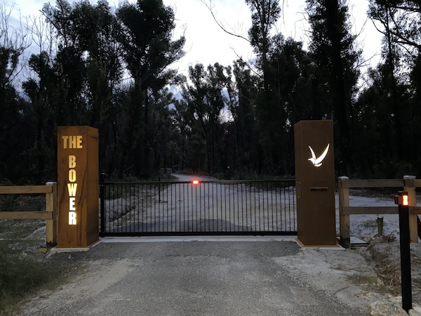Premium Spa Bower - Premium Spa Bower For A Couple - Moruya