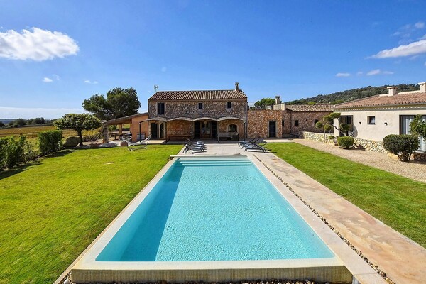 Finca In Manacor With Pool & Near Beaches - Manacor