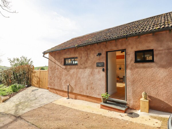 Church Farm Dairy, Pet Friendly, With A Garden In Thorverton - Crediton