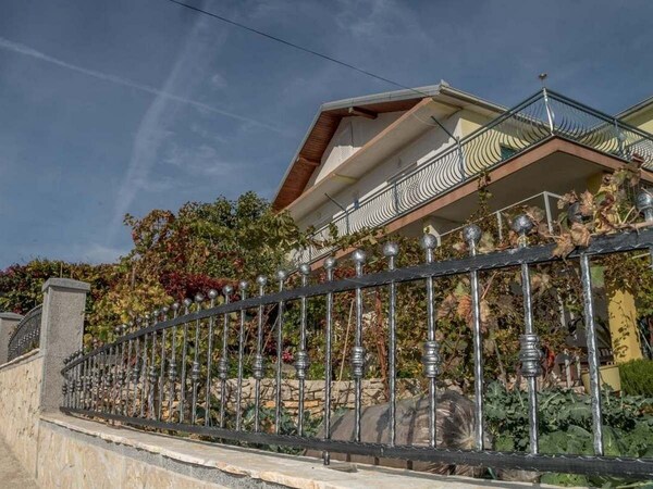 Four-room Apartment With Terrace And Sea View Marina, Trogir (A-22691-b) - Sevid