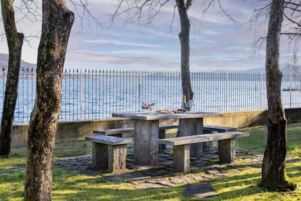 Large Lakeside Villa - Meina