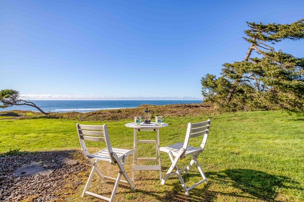 Modern, Ground-level Oceanfront Condo Near Nye Beach, Newport, Three Bedroom - Newport, OR