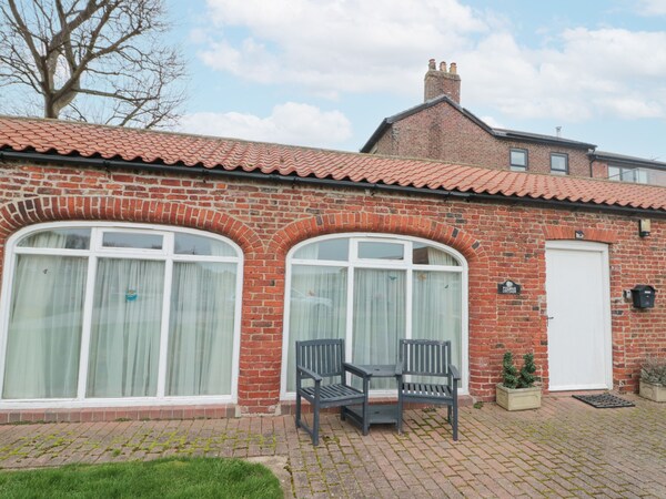 Fulmar Cottage, Romantic, Character Holiday Cottage In Flamborough - Flamborough