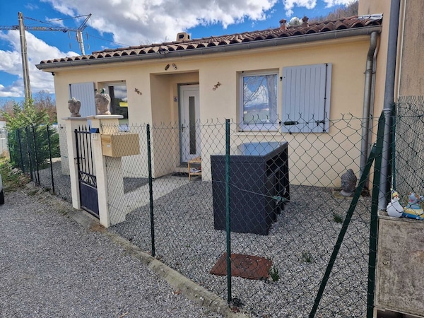 Homerez - Gezellig Huis In Forcalquier Met Terras - Forcalquier