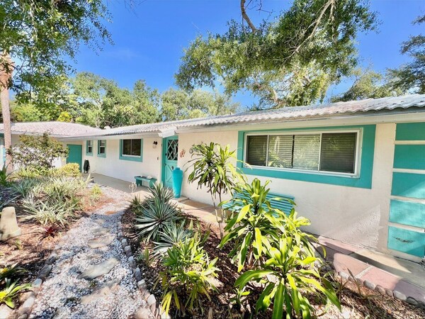 Island Blue!  3 Br Home With Pool On Manasota Key! - マナソータ・キー, FL