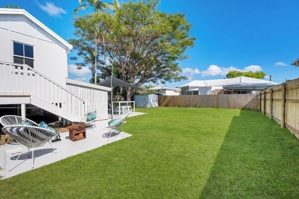 Charming 3 Bed 2 Bath Cottage - Magnetic Island