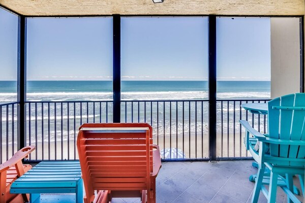 Oceanfront Oasis - 2br/2ba Direct Oceanfront! - Satellite Beach, FL