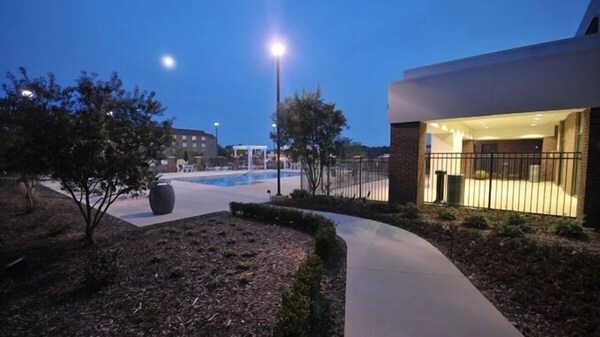 Serene Getaway: 2 Family-friendly Units Near Rocky Mount City Lake! - Rocky Mount, NC