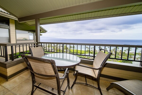 Luxurious Villas In Kapalua, Maui With Pool Access - Kapalua, HI