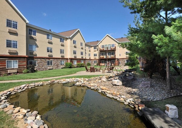 Expanded King With Whirlpool In Stoney Creek St. Joseph - Saint Joseph, MO