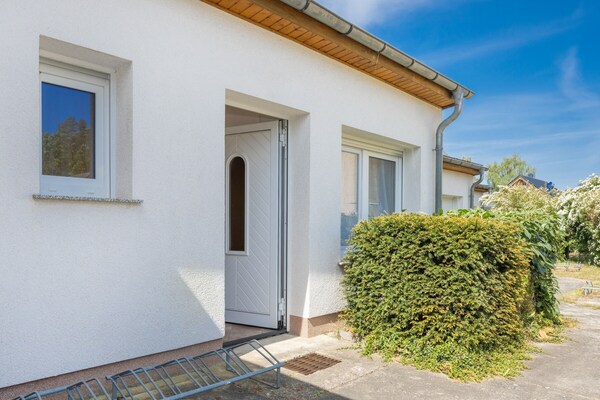"Relaxing Vacation Bungalow In Koserow: Nature, Beach And Comfort" - Koserow