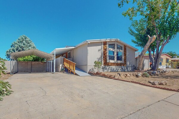 3/2 Spacious Home-king-near Balloon Fiesta-new - Albuquerque, NM