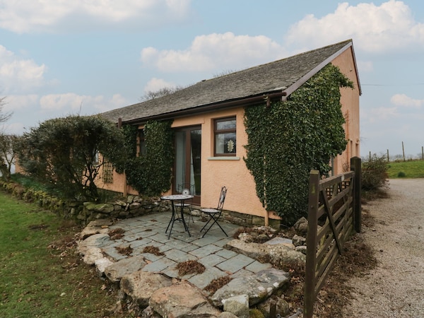 Winder Green, Pet Friendly, With A Garden In Askham, Cumbria - Pooley Bridge