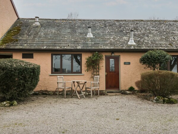 Little Winder, Pet Friendly, With A Garden In Askham, Cumbria - Pooley Bridge