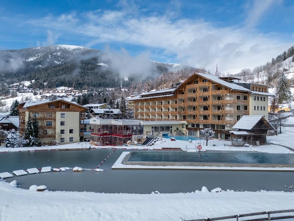 Landhaus Suite 150m² Long - Thermenwelt Hotel Pulverer - Bad Kleinkirchheim