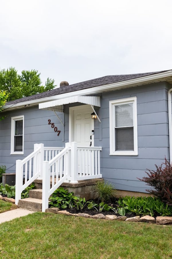 Cozy 1 Bedroom Apartment - New Castle, IN