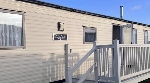 Budget 3 Bedroom Caravan With Decking At Heacham - Snettisham