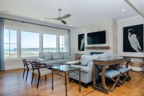 Luxurious Oceanfront Home W Infinity Pool & Ev Chargers! - Wrightsville Beach, NC