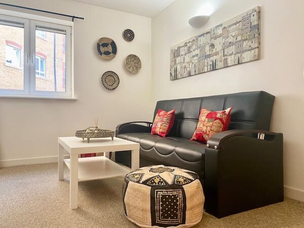 Unique Moroccan Inspired City Centre Apartment - Northampton