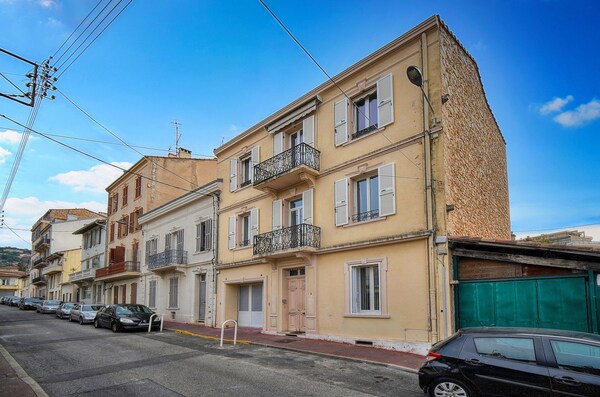 Kosy Beach -Apartment-design-ensuite Bad - Juan-les-Pins