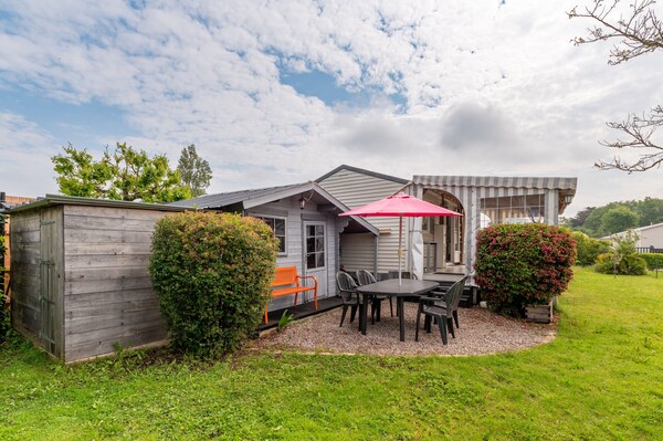 Mobilhome 'Mobilhome 6 Pers - Piscine' Avec Piscine Partagée, Terrasse Partagée Et Jardin Privé - Sarzeau