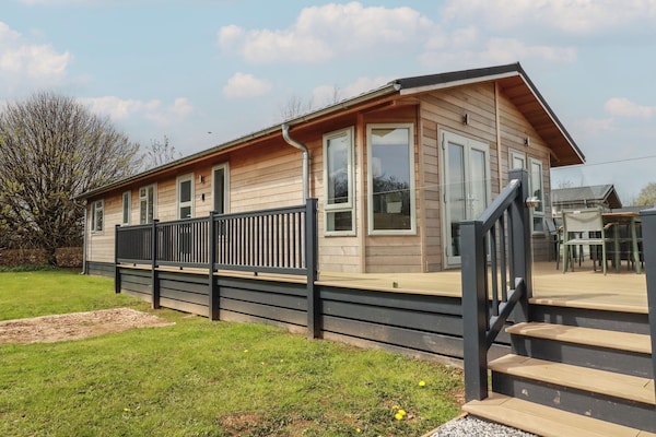 4 Meadow Retreat, Pet Friendly, Luxury Holiday Cottage In Dobwalls - Liskeard